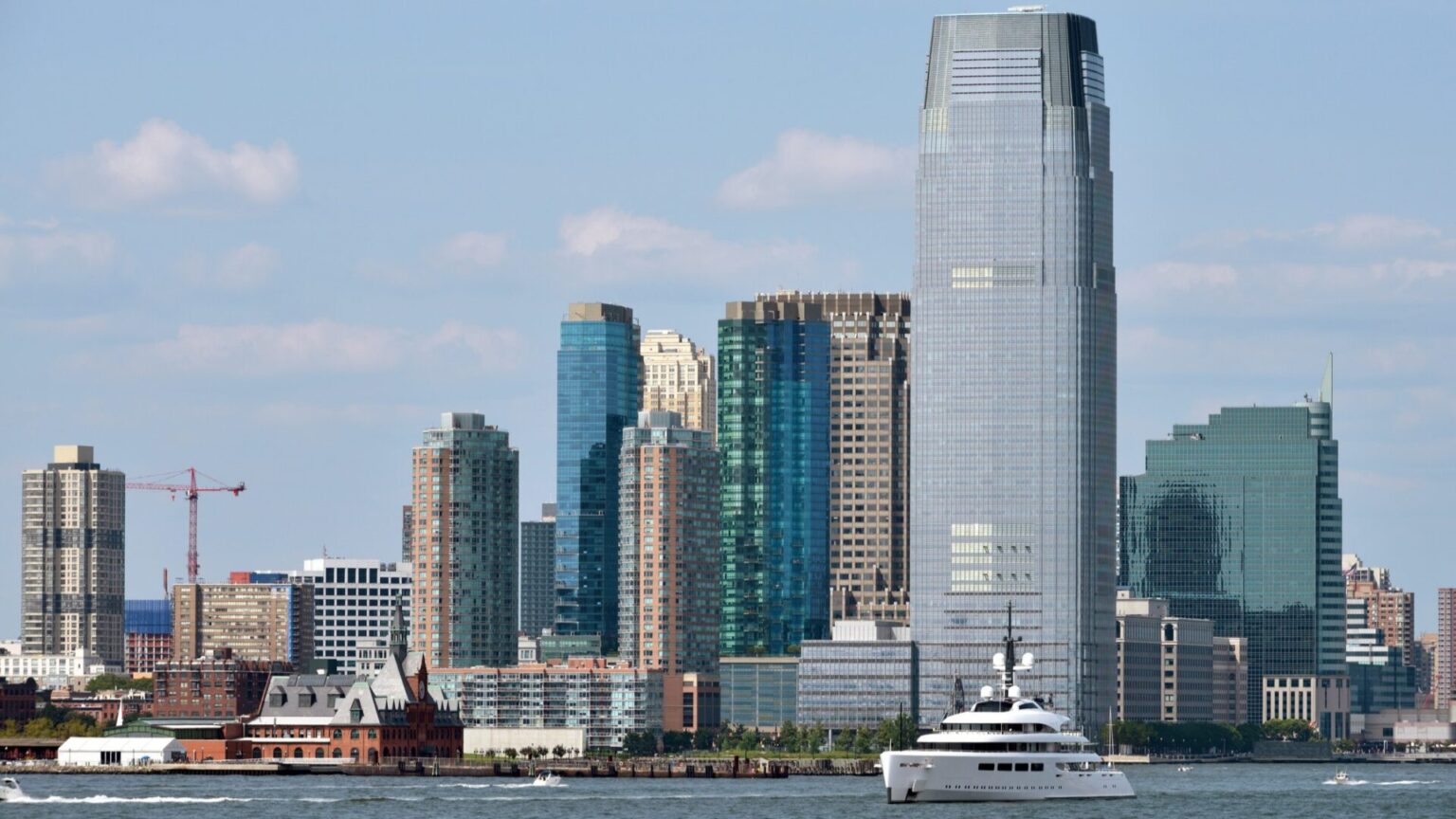 Goldman Sachs zvýšila prognózu ceny zlata na 5 400 dolarů za unci ...